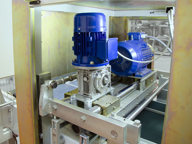 Automatic scratching machine 600 mm mod. A – from above - Campagnola e ...